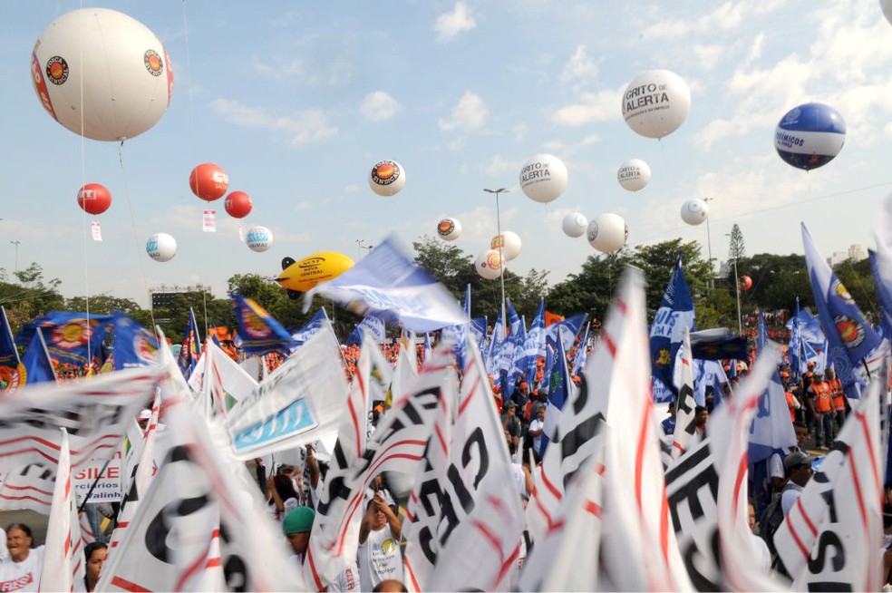 Ministério do Trabalho suspende decisões sobre registro sindical ...
