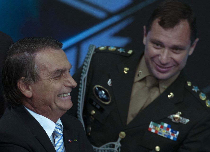 Ex Ajudante De Ordens De Bolsonaro Mauro Cid Presta Novo Depoimento à