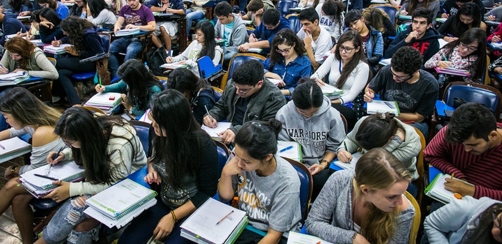 Mec Já Deve R 5 Bi Em Repasses De Fies Empresas Valor Econômico