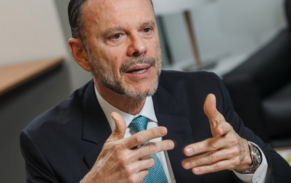 Coutinho vai permanecer na presidência do banco | Brasil | Valor Econômico