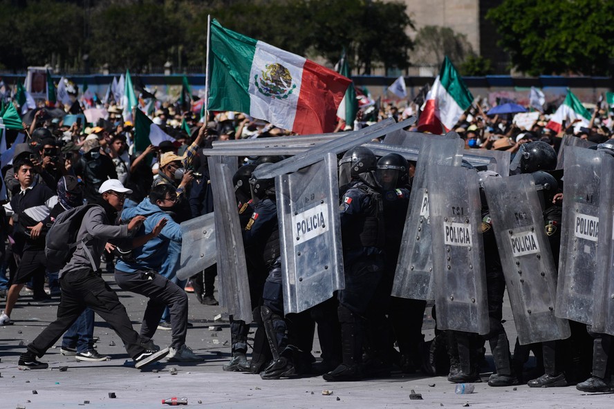 Manifestação no México inspirada pela Geração Z atrai mais críticos do ...