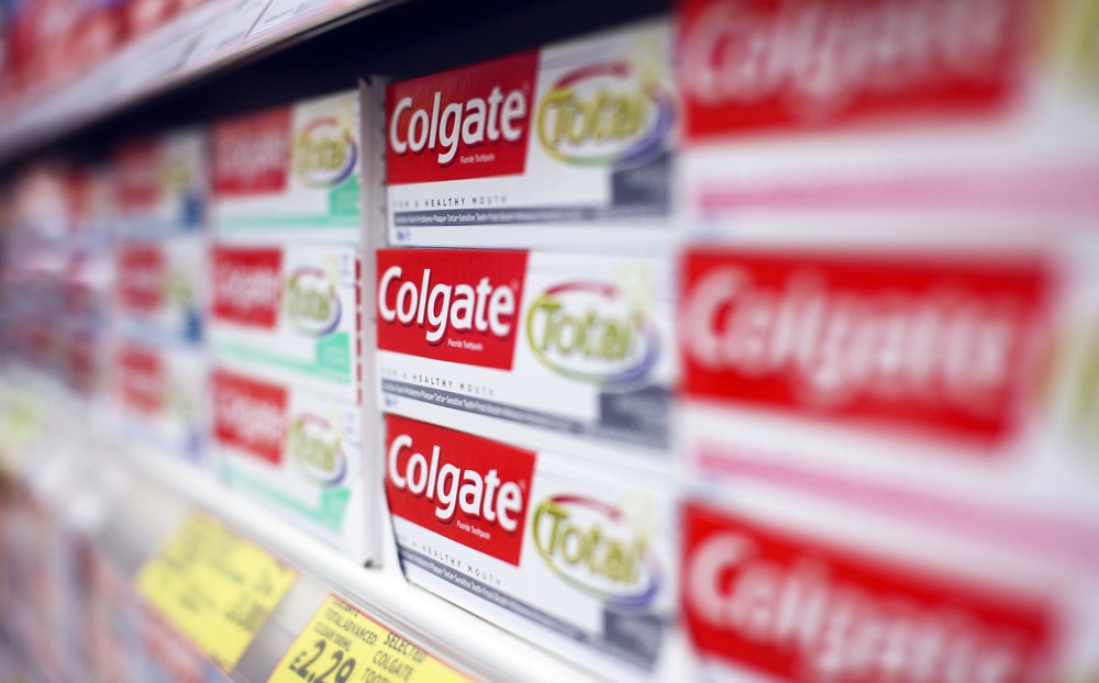 Colgate-Palmolive tem queda de 16% no lucro no 2º trimestre | Empresas ...
