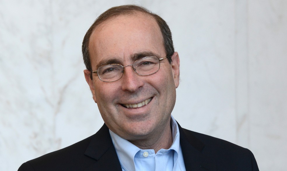 Economia dos EUA está surpreendente e recessão, se acontecer, será ...