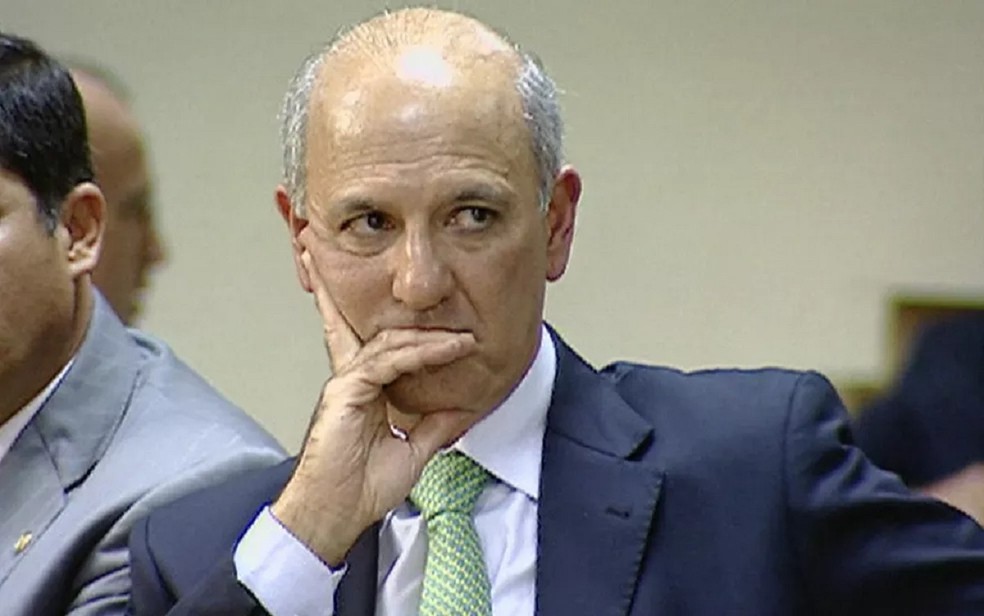 STJ suspende condenações de ex-governador do DF José Roberto Arruda ...