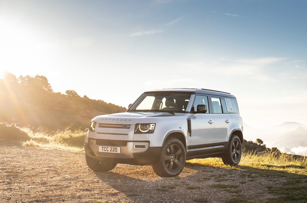 Defender P400e quer ser ecológico, com alma de SUV raiz | Empresas ...
