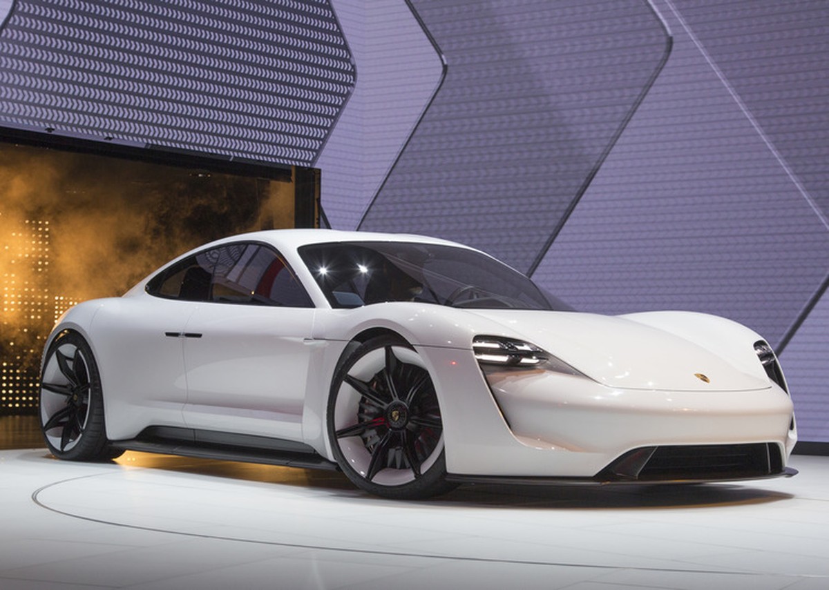 Porsche revela Crossover elétrico de 800 cavalos | Empresas | Valor ...