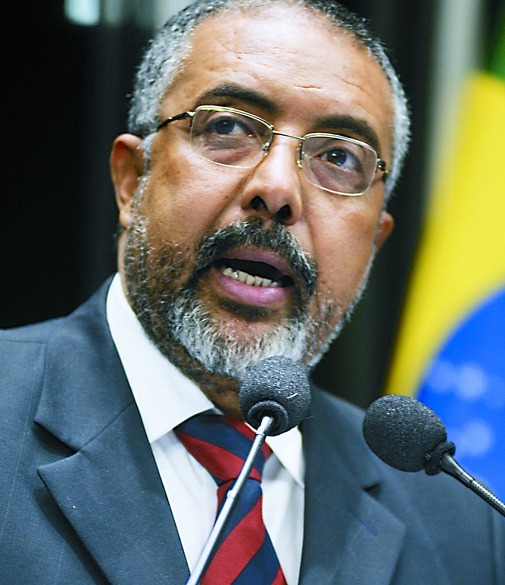 Rodízio entre senadores divide o PT | Política | Valor Econômico