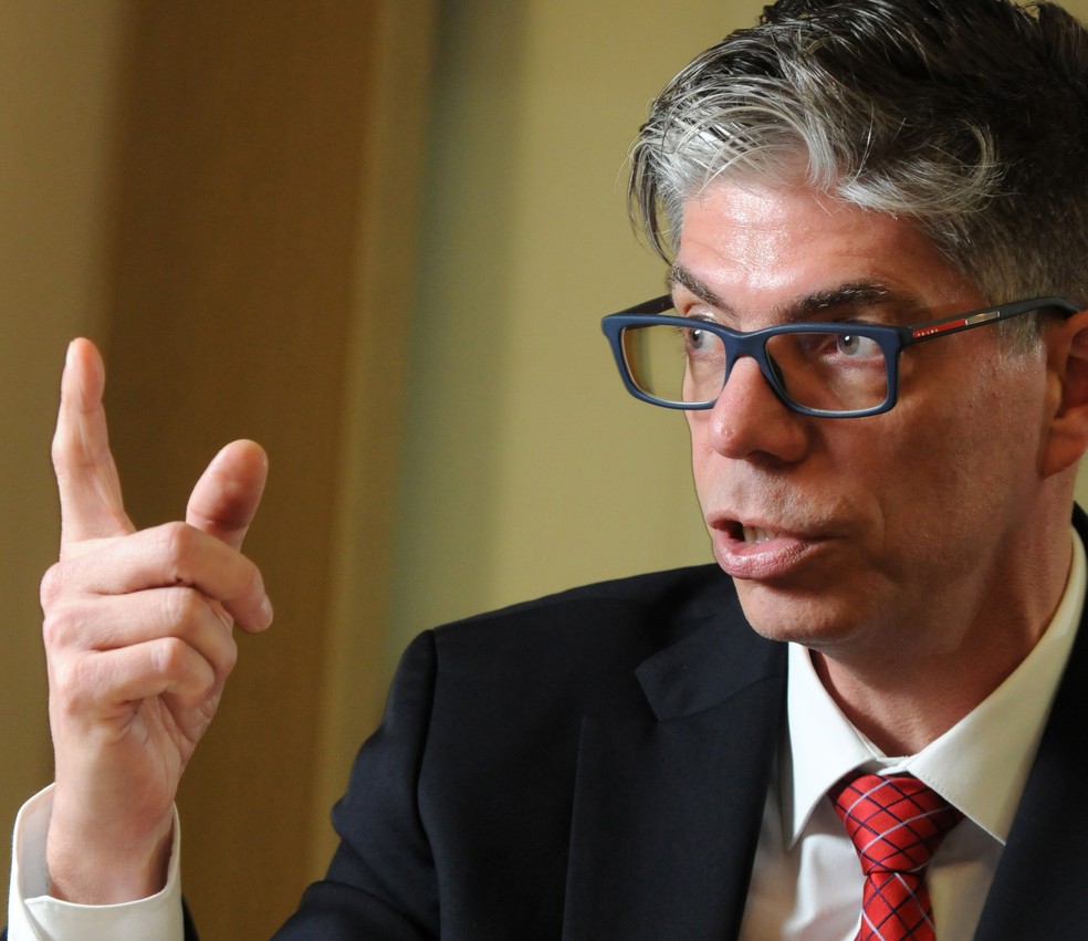 Alocação no exterior volta ao radar de fundos de pensão | Finanças ...