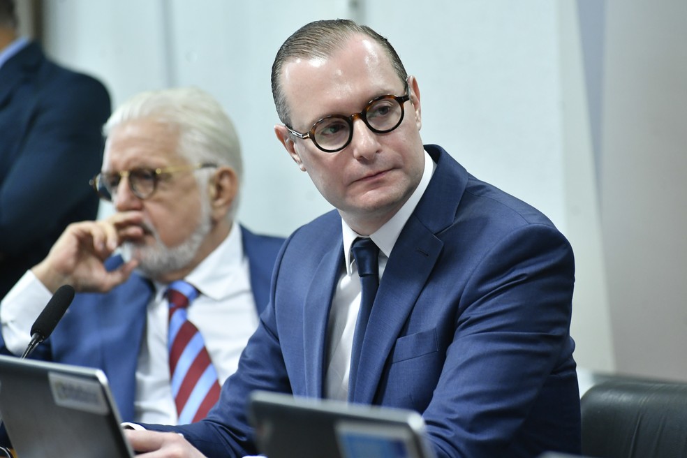 Lula formaliza nomeação de Cristiano Zanin como ministro do STF ...