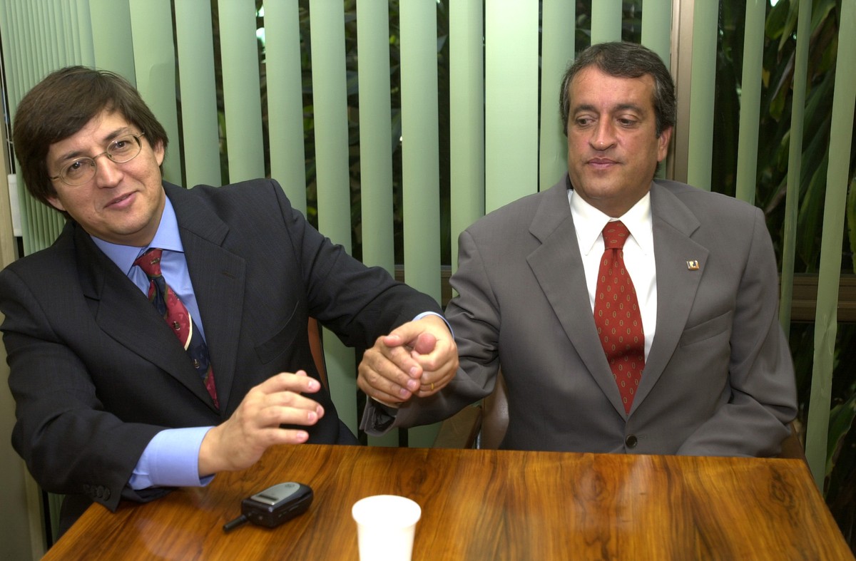 Valdemar Costa Neto começa a trabalhar em restaurante industrial ...