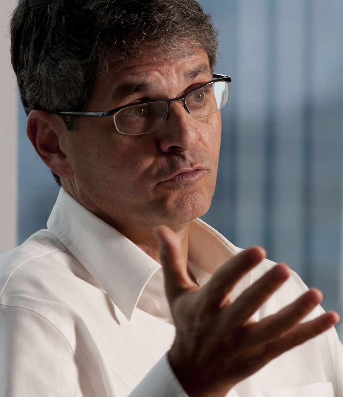 Raízen assume rede de postos e refinaria da Shell na Argentina ...