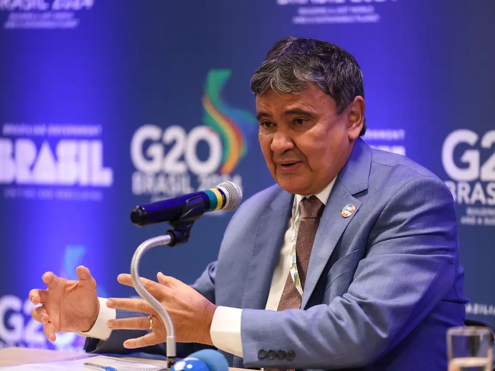 Ministro nega cortes no Bolsa Família e promete economia de R$ 2 ...