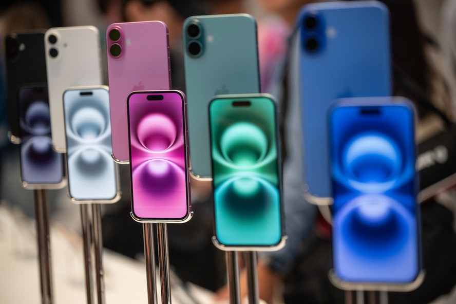 Maior fundo de pensão dos EUA vende ações da Apple e compra Meta, AMD e ...