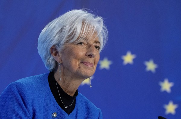 BCE deve elevar projeções de inflação em junho, diz Lagarde | Finanças ...