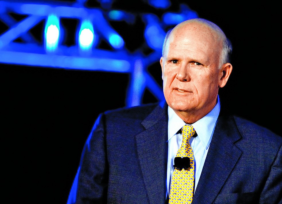 As batalhas do soldado Akerson | Empresas | Valor Econômico