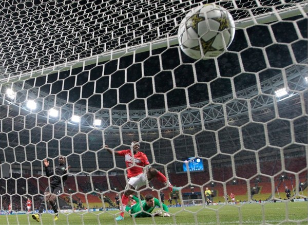 Clubes e seleção da Rússia continuarão banidos da Uefa enquanto a ...