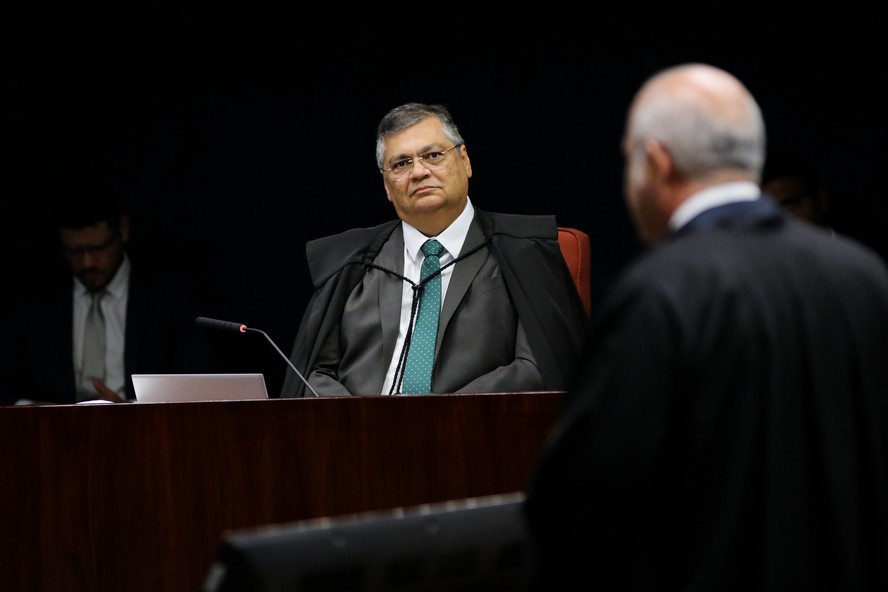 Dino pede vista e interrompe julgamento de queixa-crime apresentada por Bolsonaro contra Janones ...