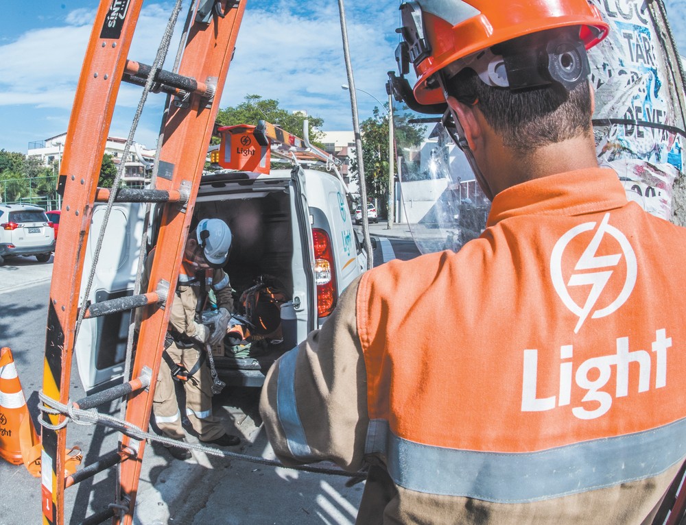 Light reverte prejuízo e tem lucro de R$ 419 milhões no 1º trimestre ...