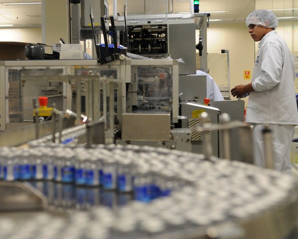 Tarifas dos EUA ameaçam provocar escassez de genéricos | Empresas ...