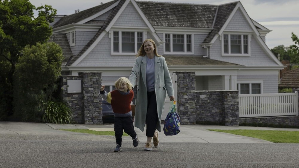 Com viés feminista, “All Her Fault” segue convenções de thriller ...