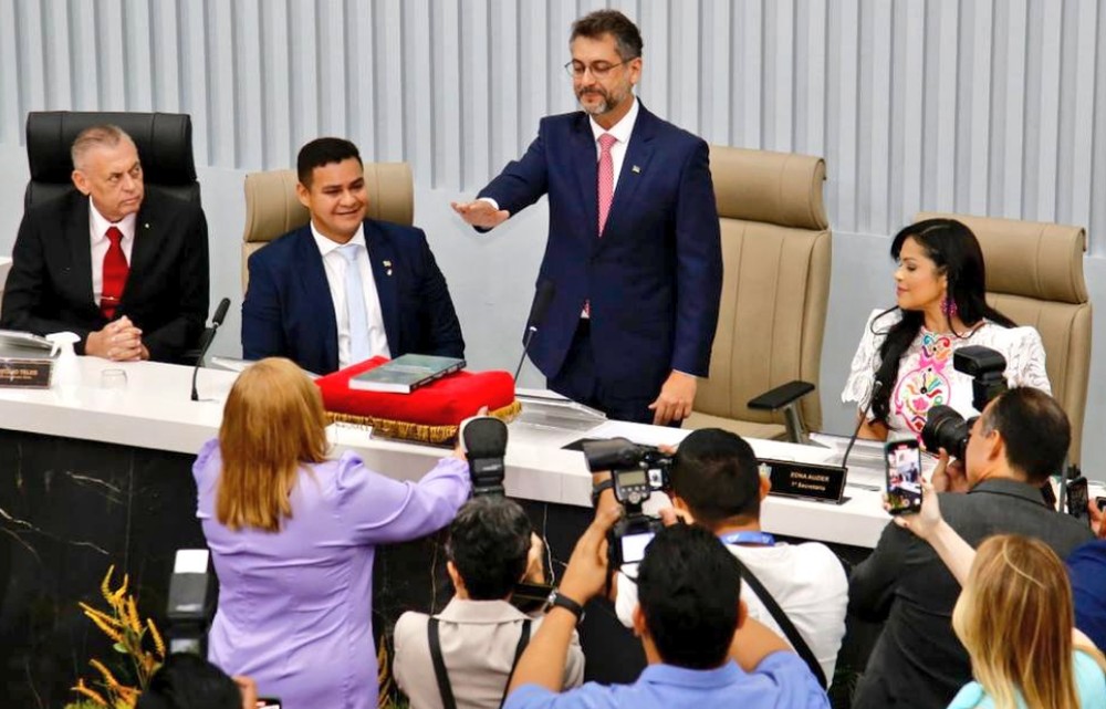 Clécio Luís toma posse como governador do Amapá em seu primeiro mandato ...
