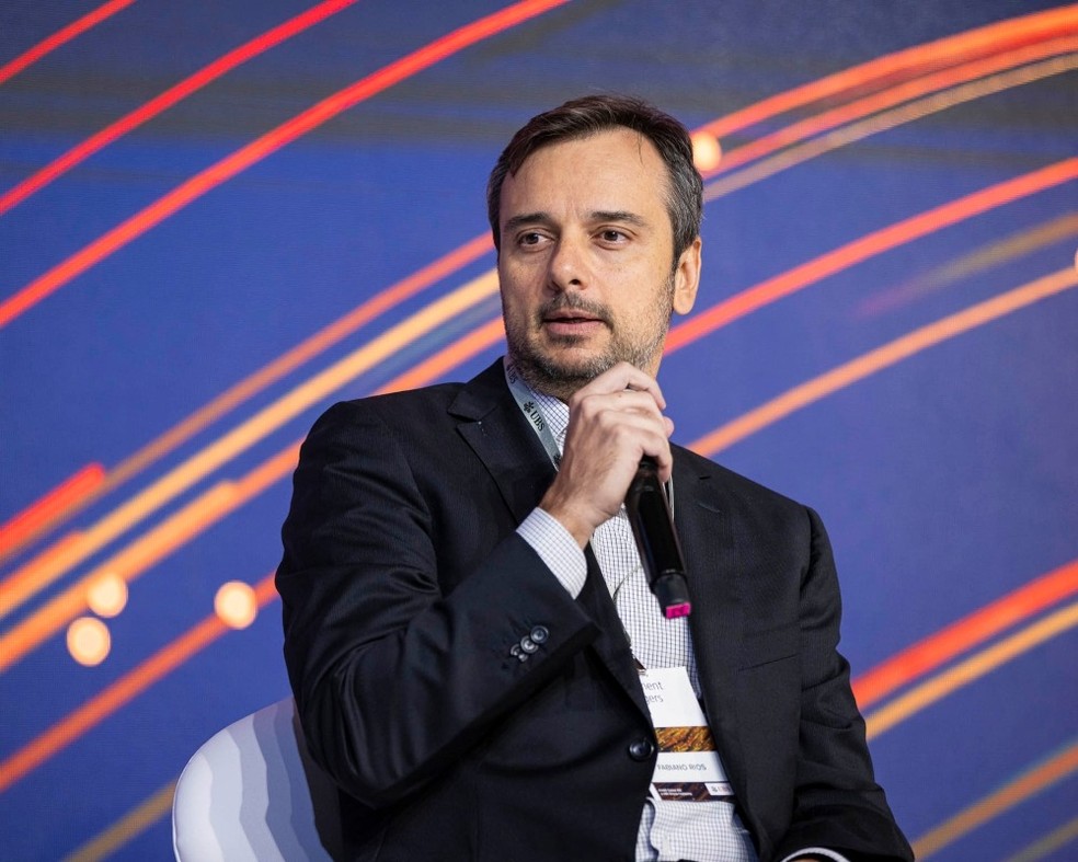 Cenário desafiador reforça cautela entre gestores de investimentos ...