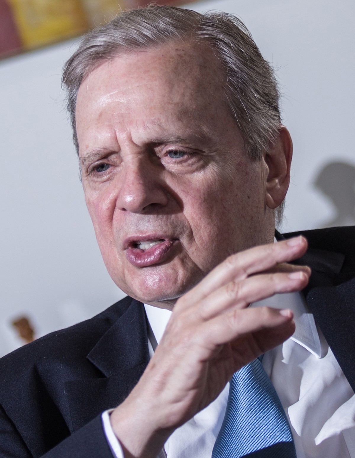 Tasso vê Tebet com mais chances de derrotar Bolsonaro e Lula | Valor ...