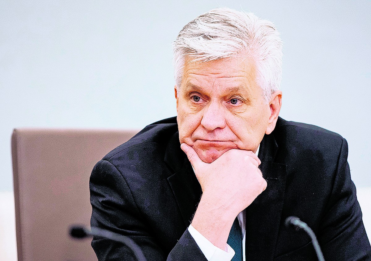 Waller assume liderança nas casas de apostas para suceder Powell no Fed ...