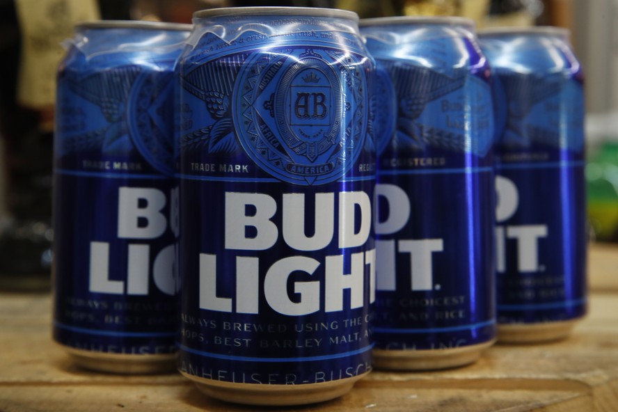 Por que a Bud Light perdeu o título de cerveja mais vendida nos EUA ...