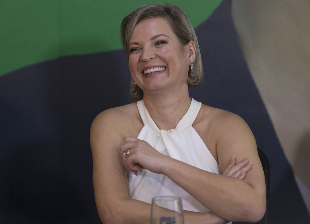 PSL oficializa Joice, com ataques a Bolsonaro | Política | Valor Econômico