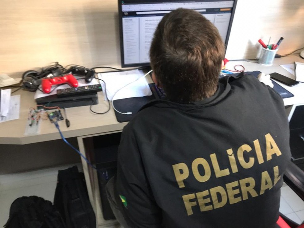 PF faz operação contra grupo hacker que vazou dados de militares ...