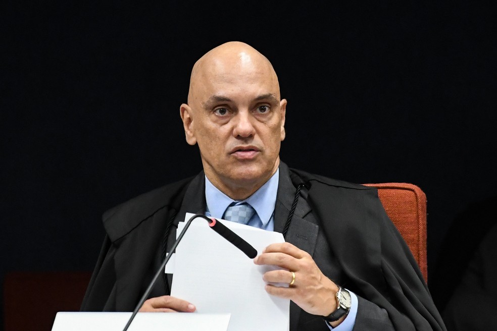 Alexandre de Moraes vota para manter foro privilegiado mesmo após saída ...