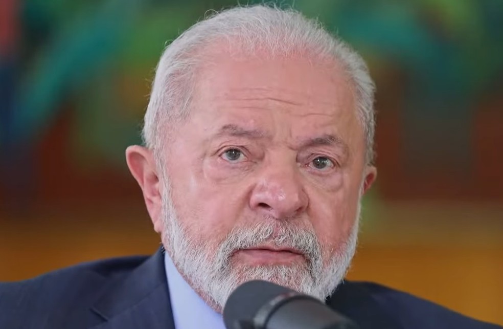 Lula nega ter feito política do 'é dando que se recebe' para aprovar ...