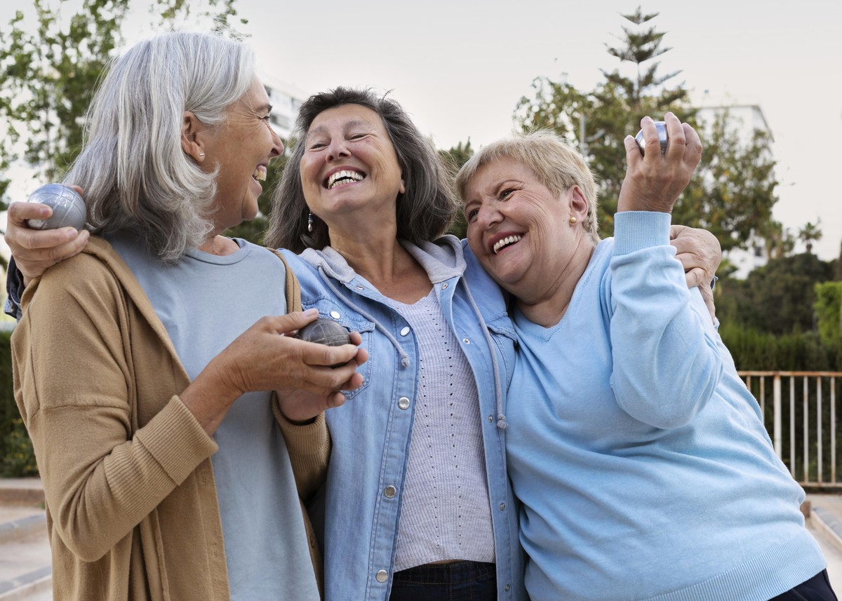 Expectativa de vida ao nascer avança para 76,6 anos em 2024, diz IBGE ...