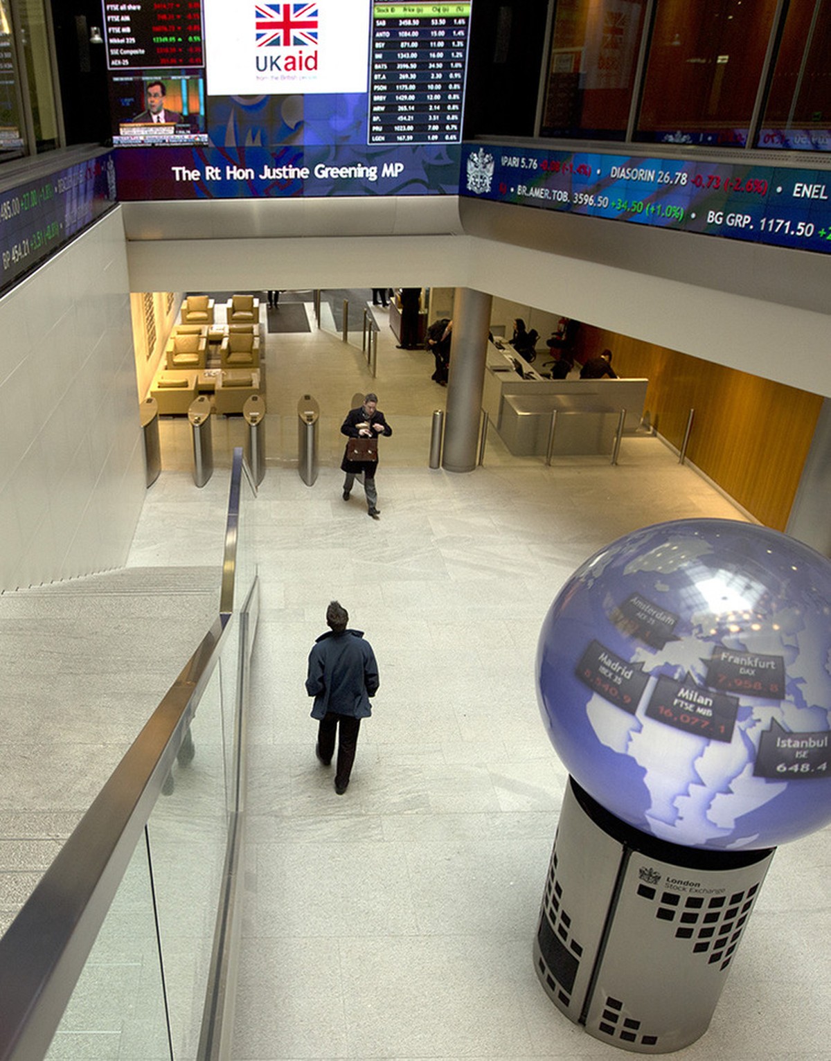 London Stock Exchange fecha aquisição de Refinitiv por US$ 14,5 bi ...