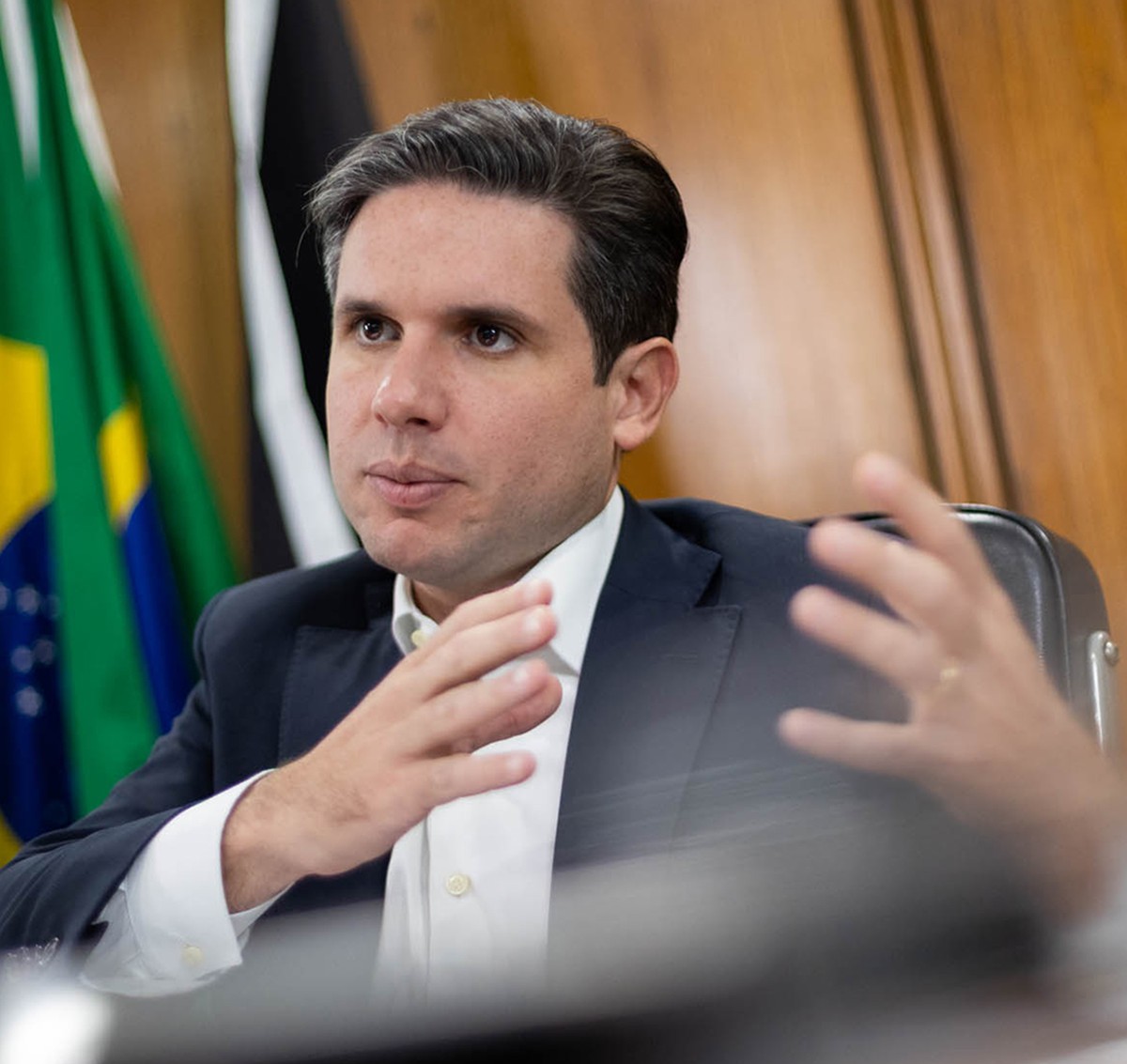 Motta prevê mudança em MP do IOF e quer priorizar corte de incentivos ...