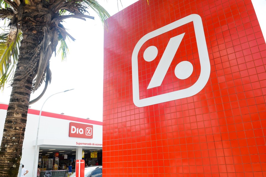 O intrincado novelo da saída do CEO da rede Dia do cargo | Versus ...