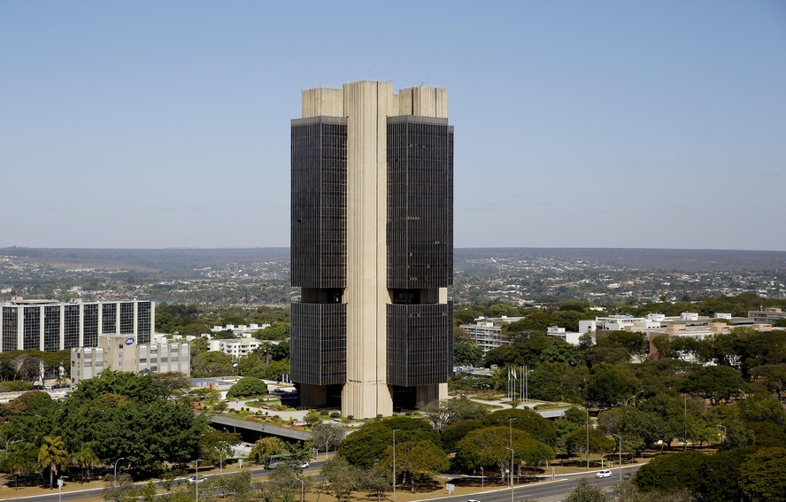 Copom deve elevar Selic a 14,75%, maior nível desde 2006, mas mercado ...