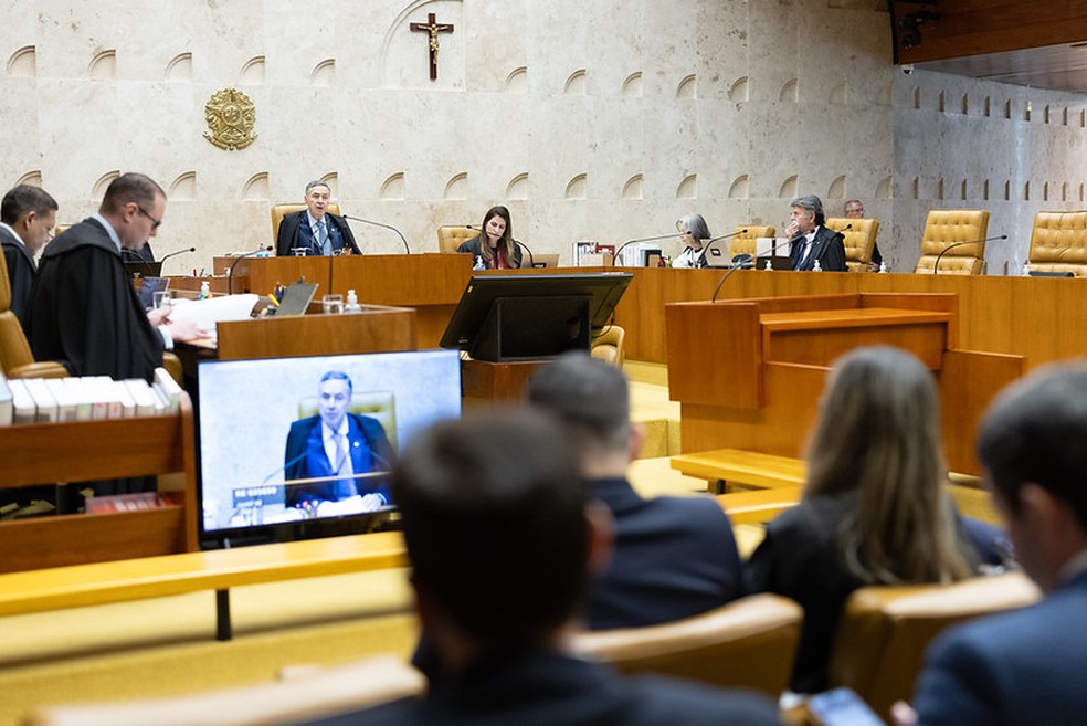 Lula diz que STF corre riscos ao julgar temas polêmicos e deixa ...