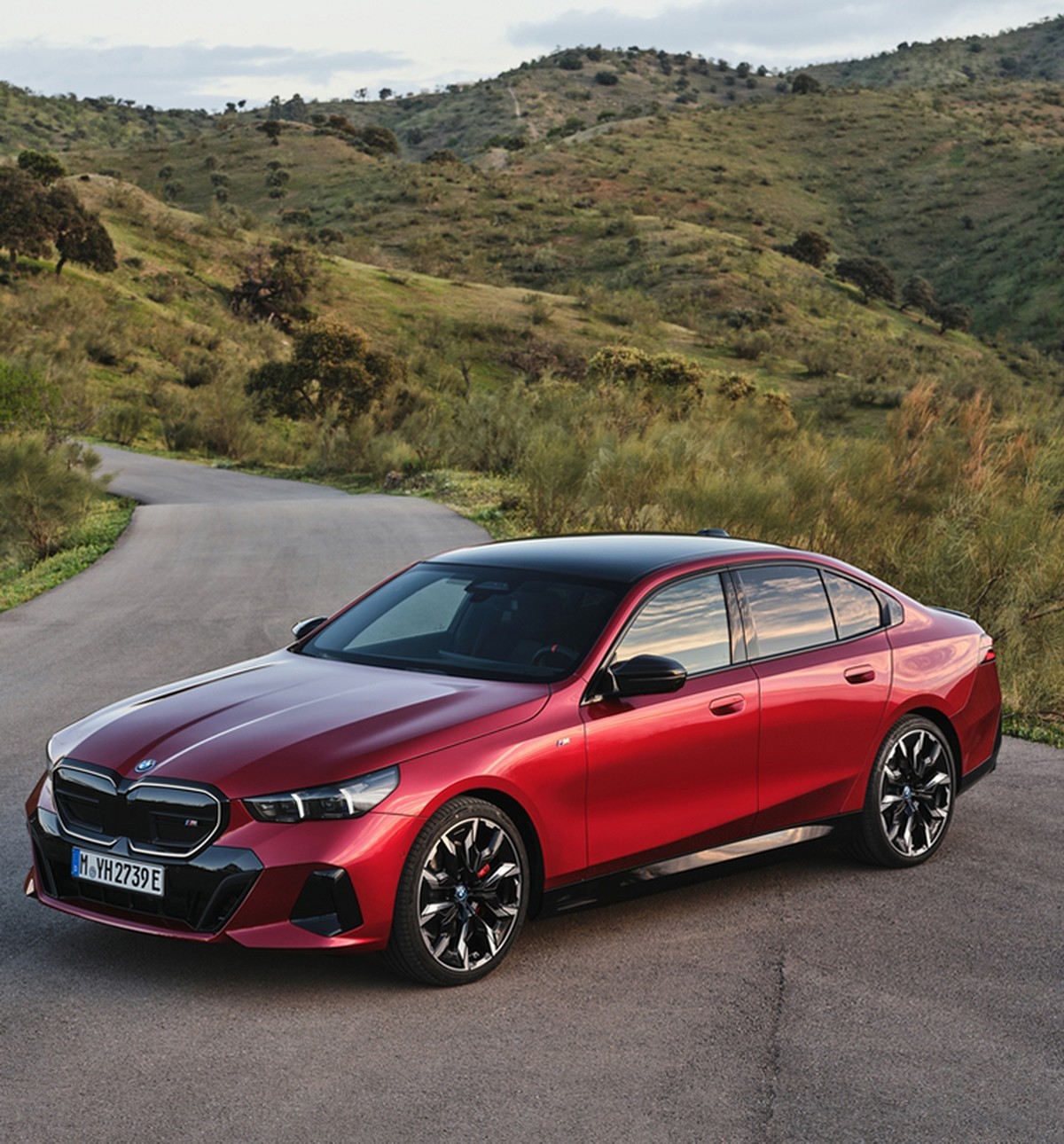 BMW i5 chega ao mercado brasileiro por R$ 760 mil | Empresas | Valor ...