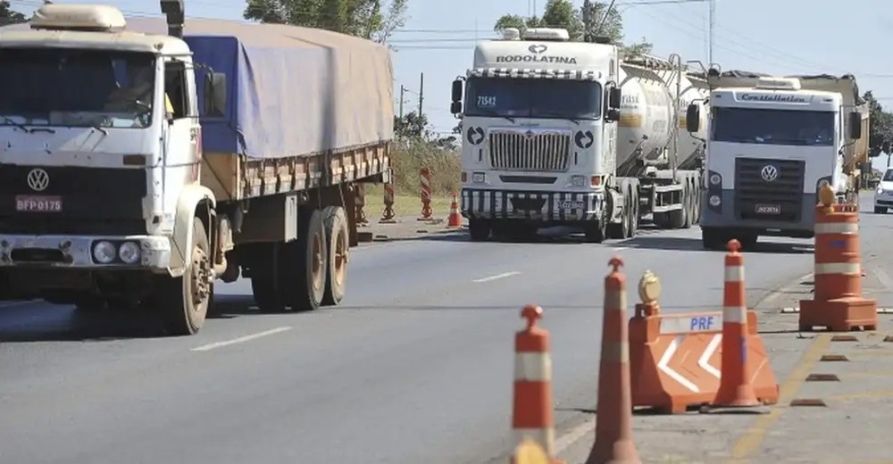 Queda de serviços em março é puxada principalmente por transportes ...