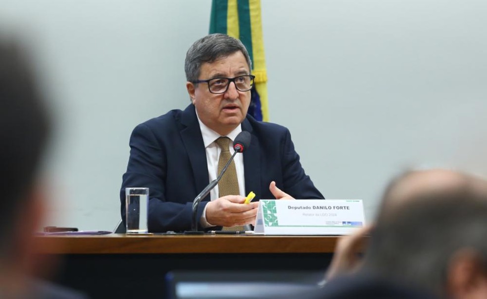 Governo ainda estuda mudar meta fiscal e pode enviar emenda até dia 16 ...
