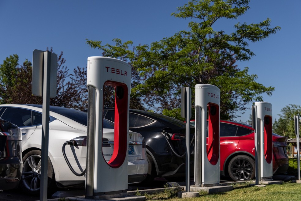 Tesla lucra oito vezes mais que a Toyota por carro | Empresas | Valor ...