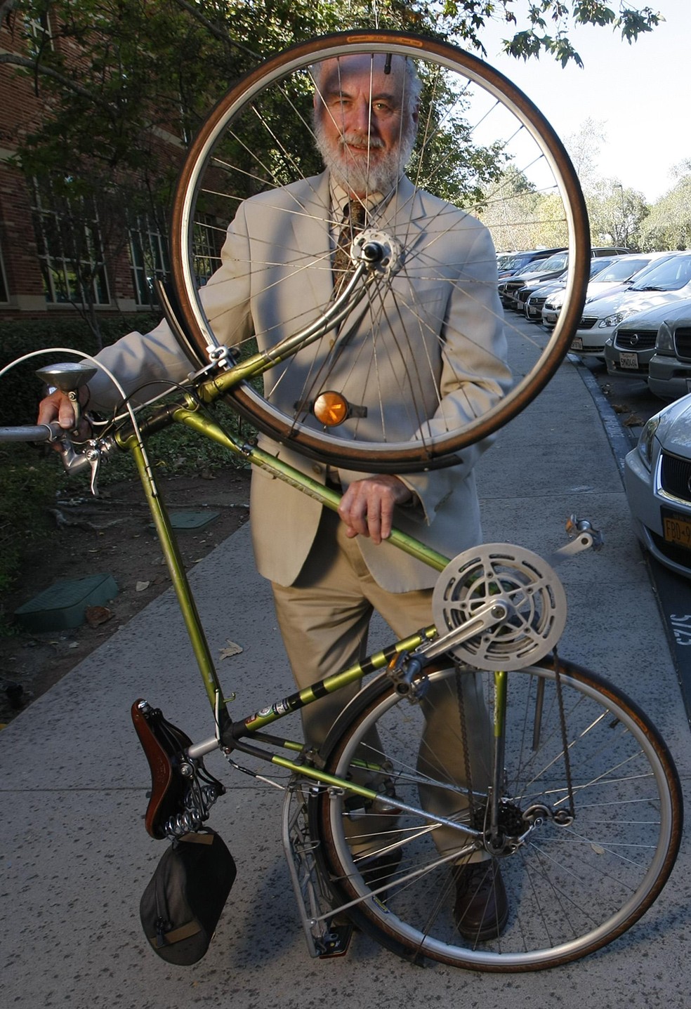 O homem que provou que não há estacionamento grátis | Eu & | Valor ...