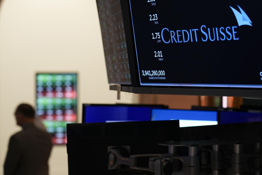 Conheça a história do Credit Suisse, o banco suíço que está em crise ...