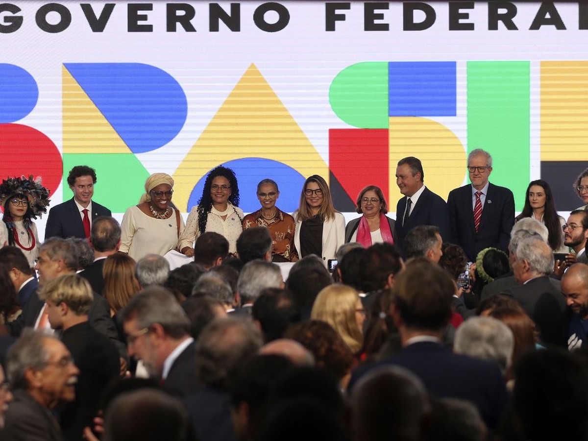 Disputadas, posses de ministros dão clima de festival a Brasília ...
