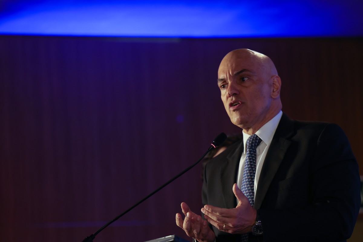 Grupos extremistas atuais aprenderam a ‘corroer’ o sistema por dentro ...