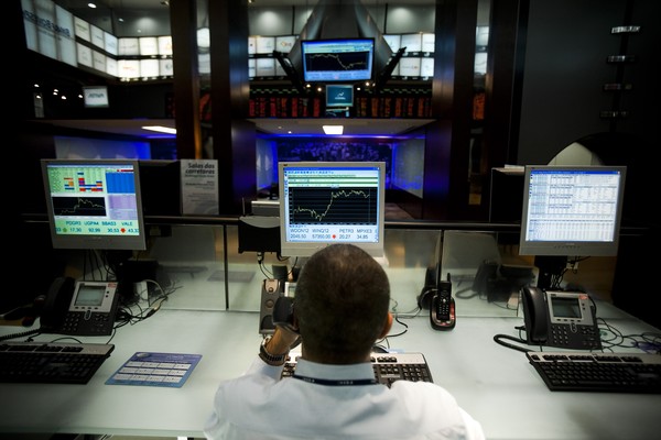 Gestores esperam Ibovespa aos 140 mil pontos em 2024, mostra pesquisa ...
