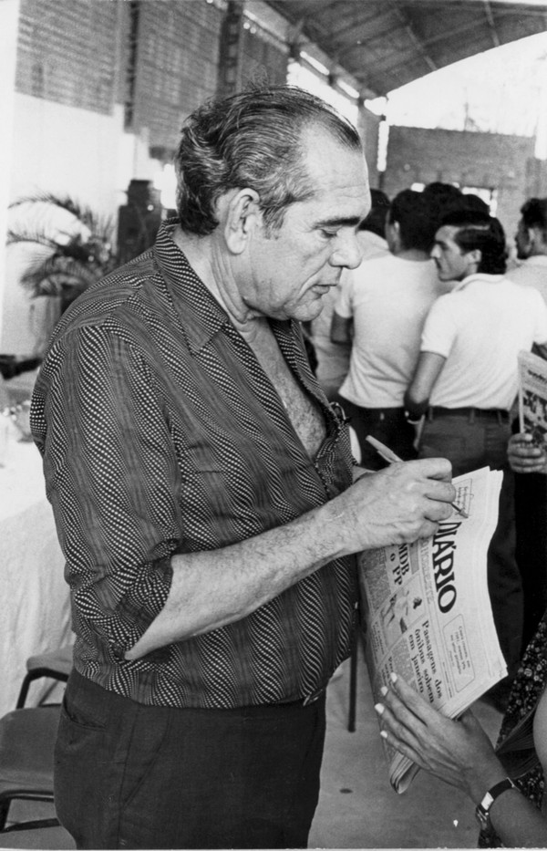 Edson Queiroz: A história do empresário autodidata que ergueu um ...