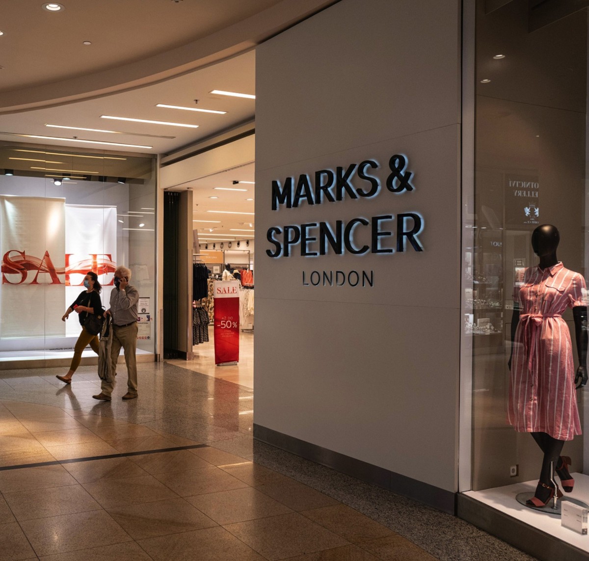 Marks & Spencer sobe em Londres após rumores de aquisição por fundo ...